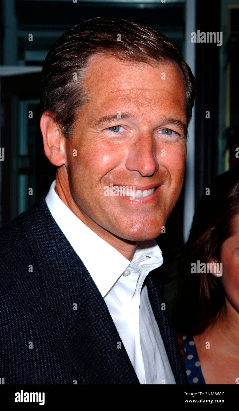 DECEMBER 10th 2021: Brian Williams signs off from The NBC Television ...