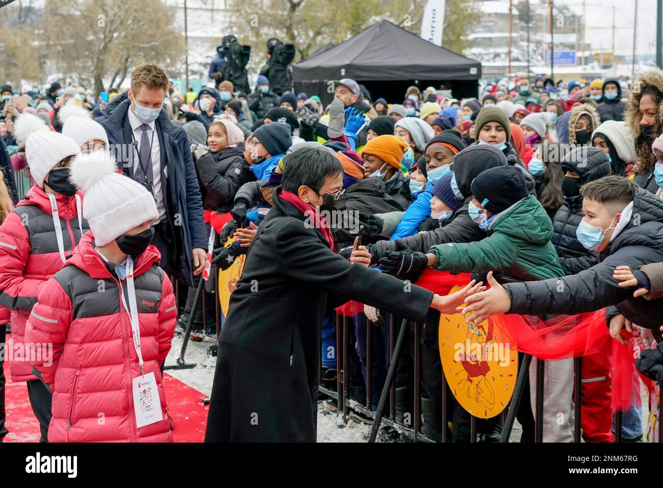 Peace Prize winner, Filipino journalist Maria Ressa greets school ...
