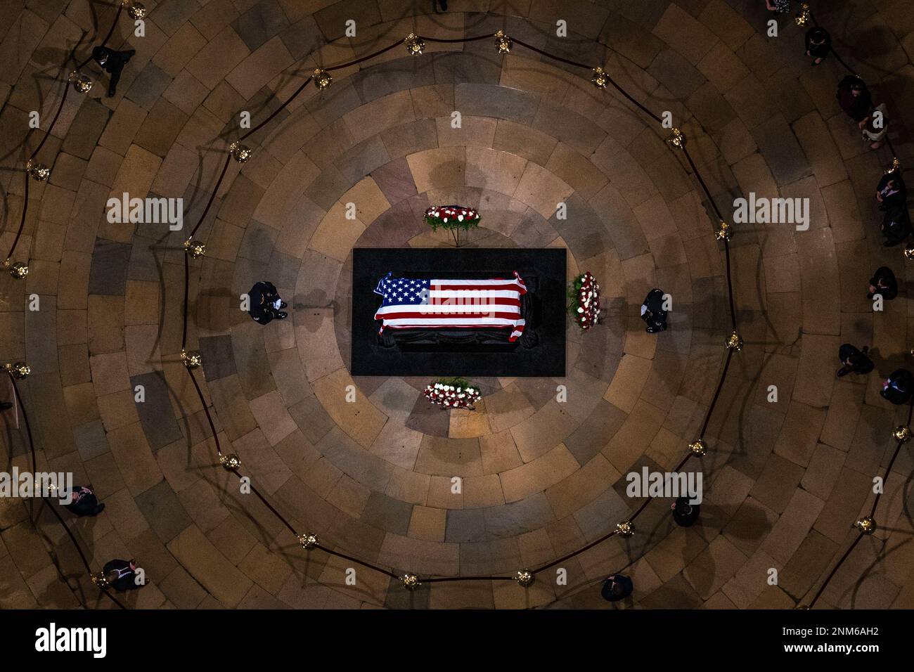 The casket of former Sen. Bob Dole lies in state in the Rotunda of the ...