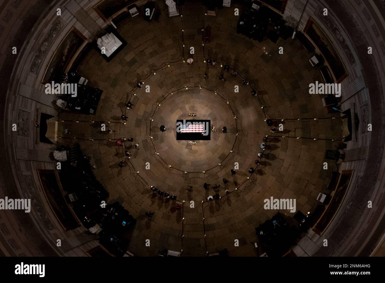 The casket of former Sen. Bob Dole lies in state in the Rotunda of the ...