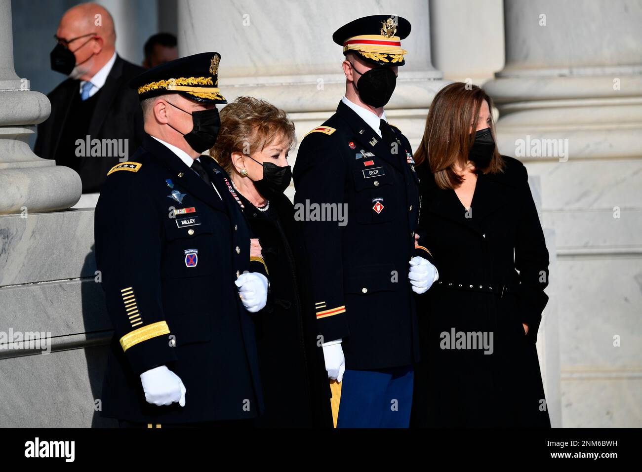 Elizabeth Dole and daughter Robin Dole stand as the casket of former ...