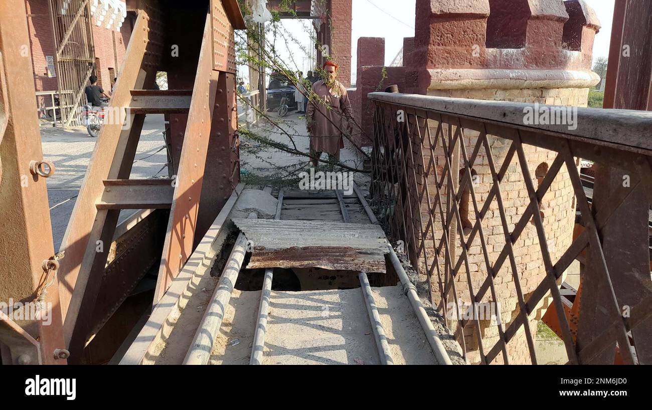 A view of broken and worst condition of Rohri Island Bridge, needs ...