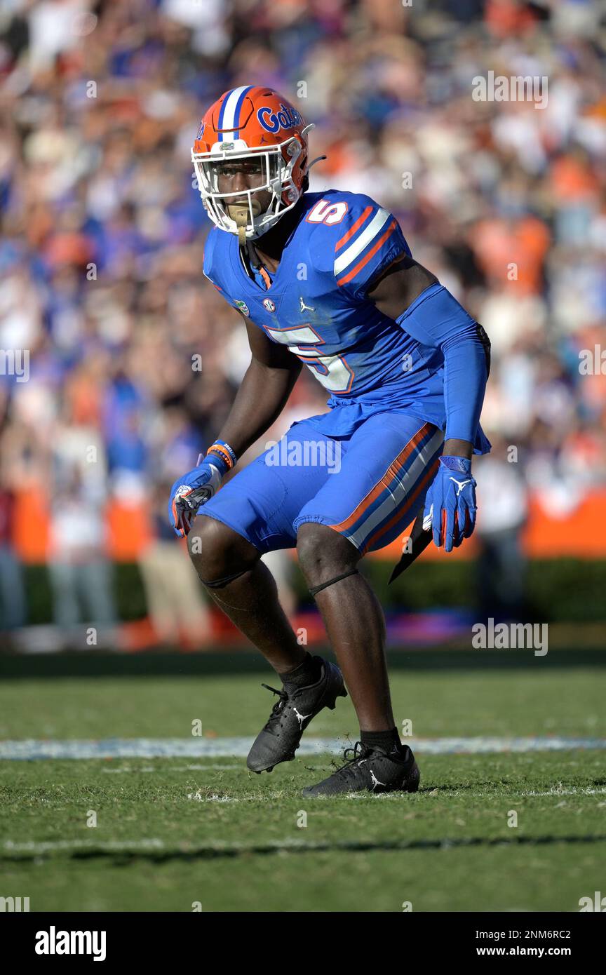 Florida cornerback Kaiir Elam (5) follows a play during the second half ...
