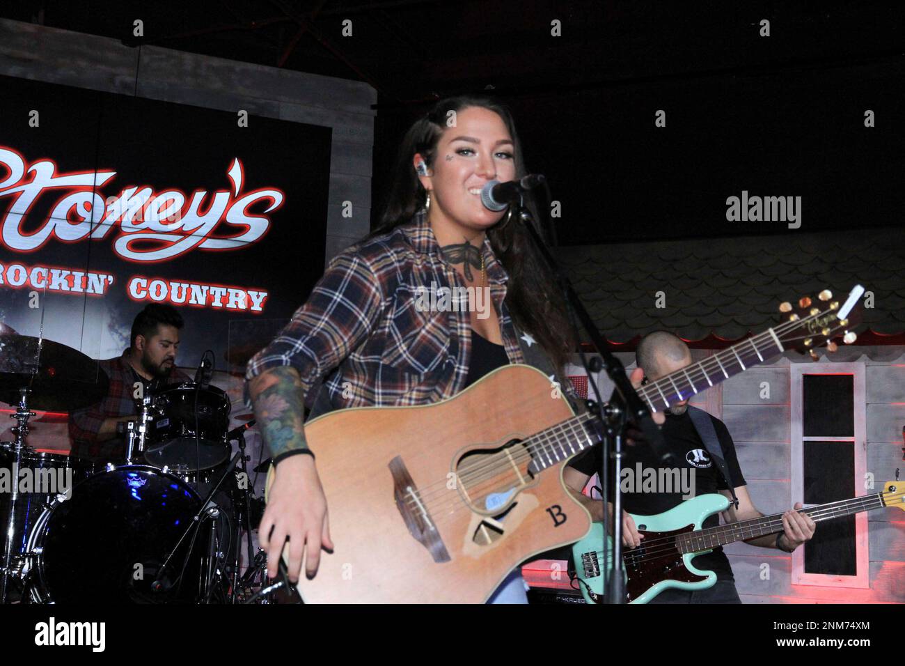 Dragonfly tattoo hi-res stock photography and images - Alamy