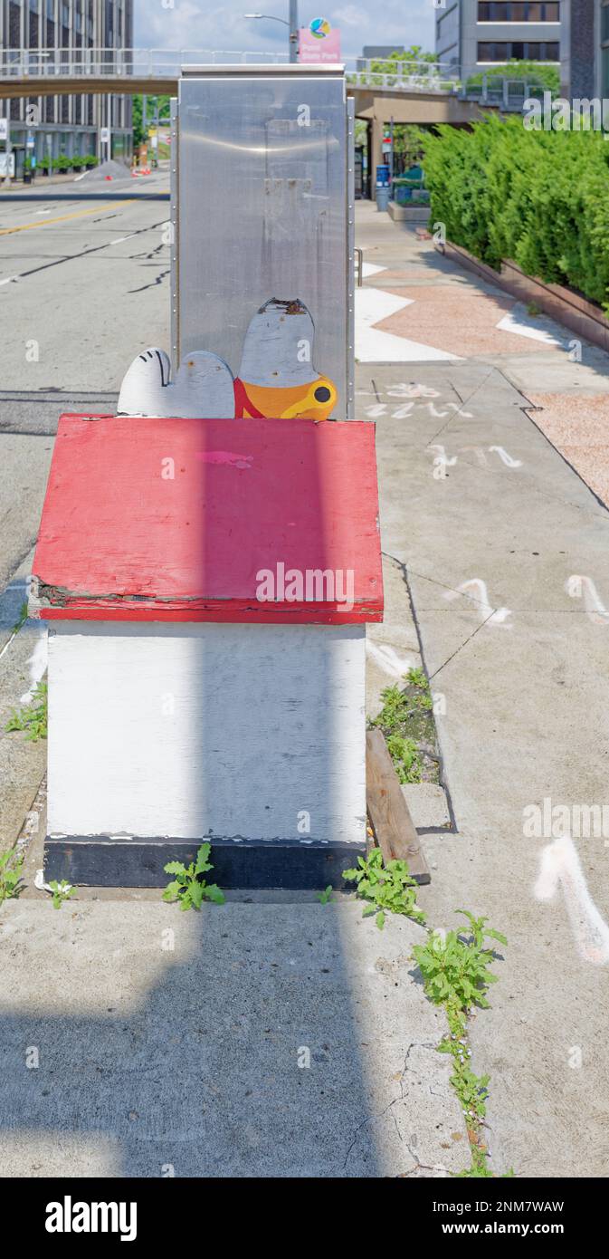 Snoopys house hi-res stock photography and images - Alamy