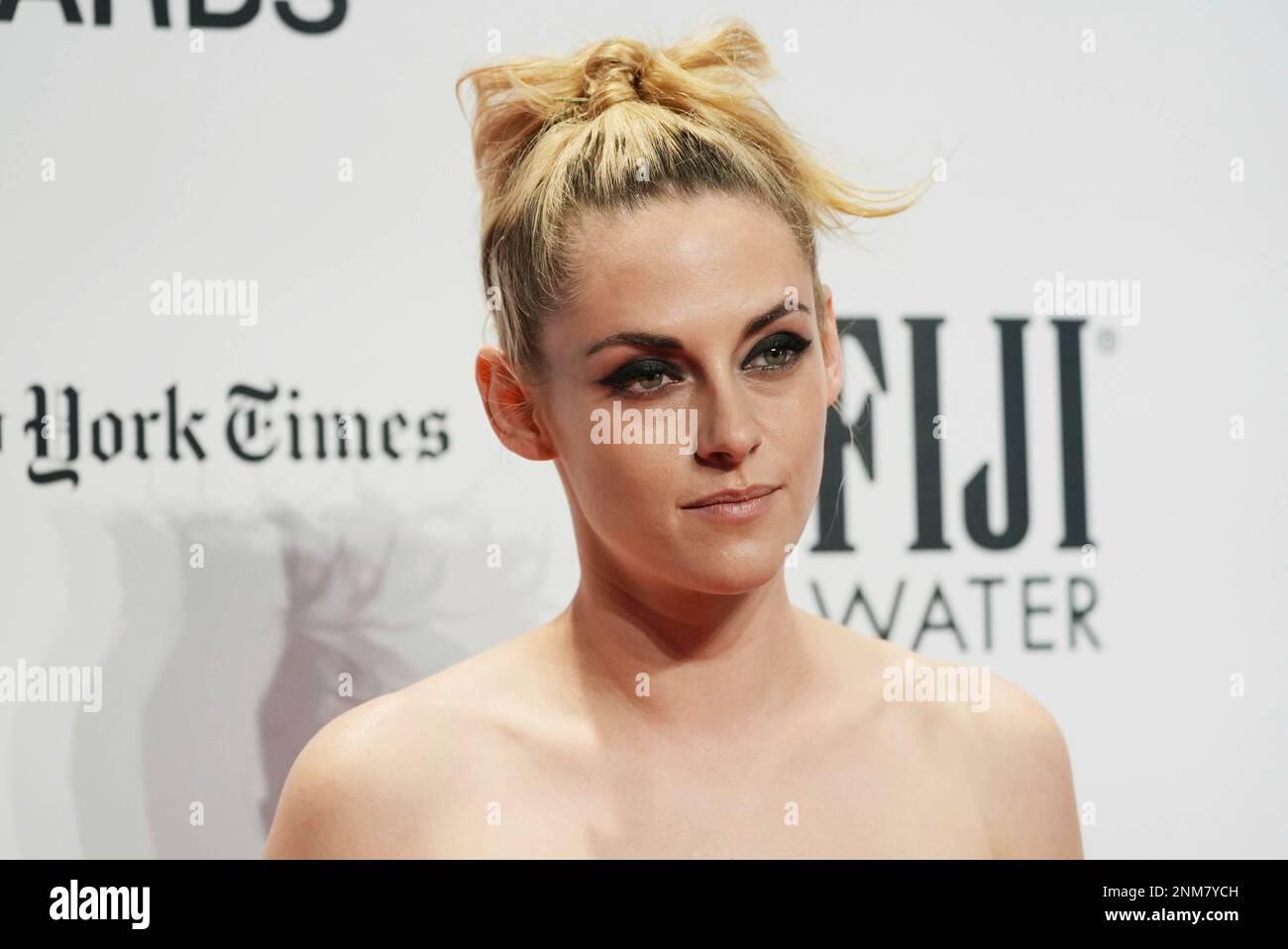 Photo by: John Nacion/STAR MAX/IPx 2021 11/29/21 Kristen Stewart at the ...