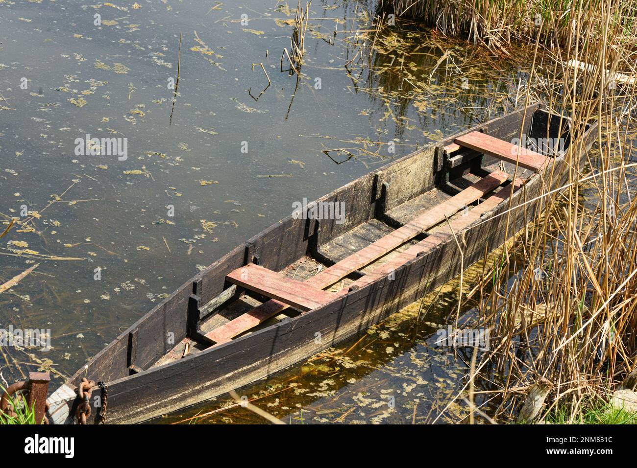Old row boat ocean hi-res stock photography and images - Alamy