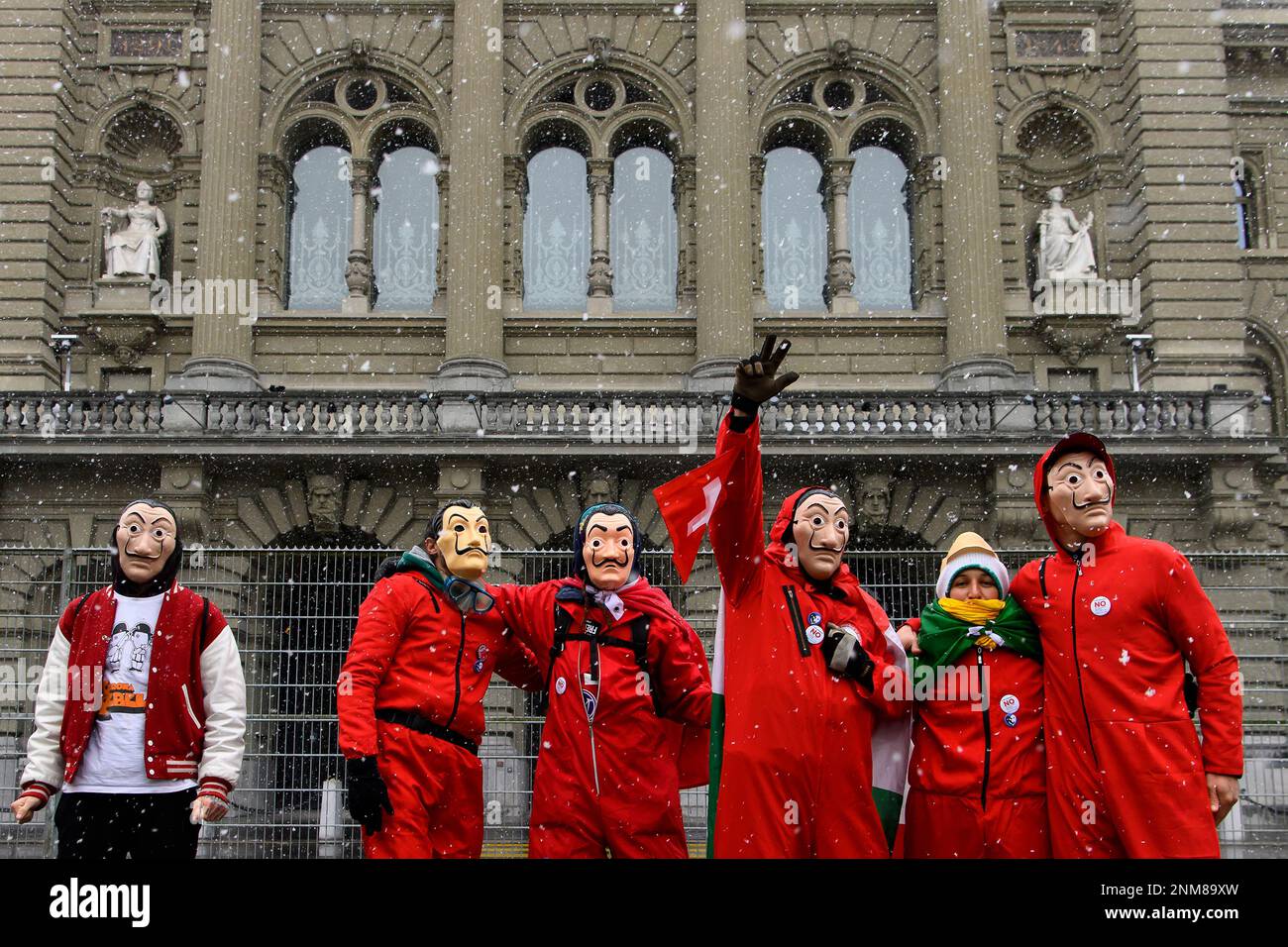 People wearing costumes of the Spanish streaming series ''Casa del ...