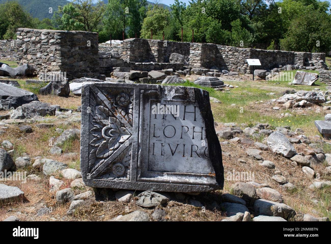 Ancient Roman ruins at Colonia Ulpia Traiana Augusta Dacica ...