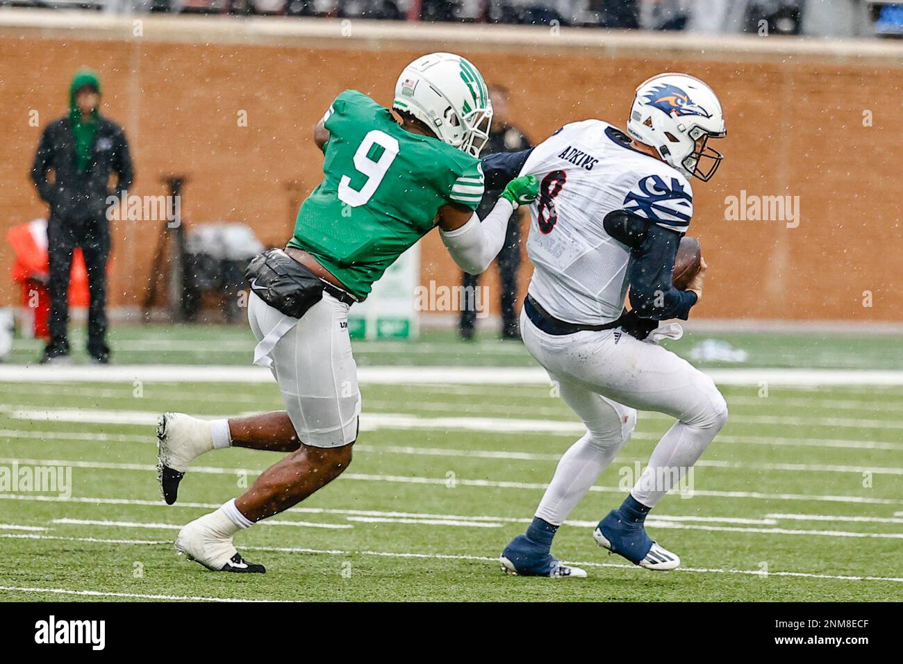 DENTON, TX - NOVEMBER 27: North Texas Mean Green defensive end Grayson ...