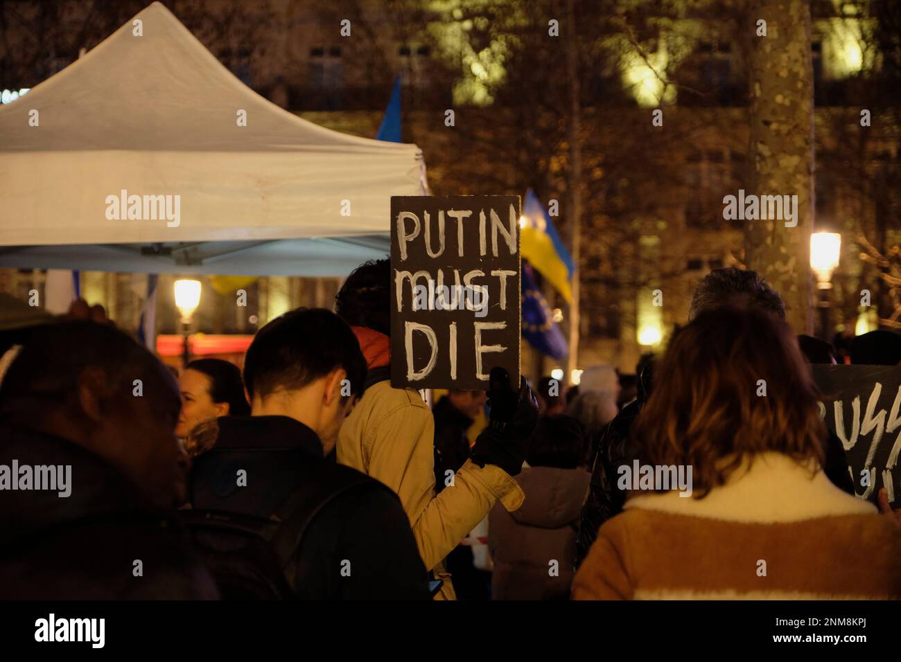 Paris, Ile de France, FRANCE. 24th Feb, 2023. People gather on the ...