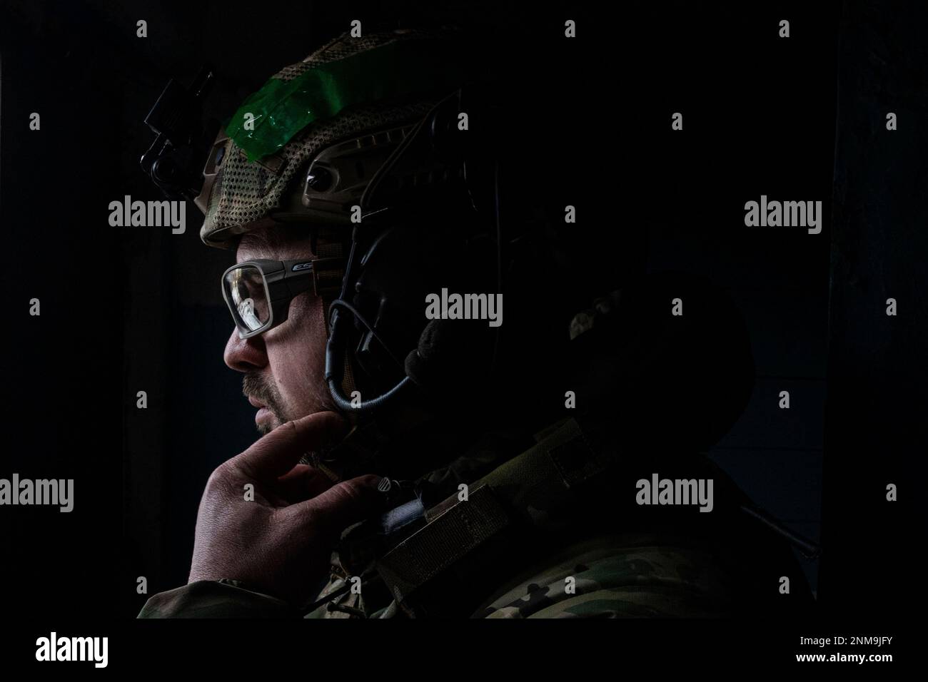 A Ukrainian serviceman aka Expert of Rapid Operational Response Unit ...