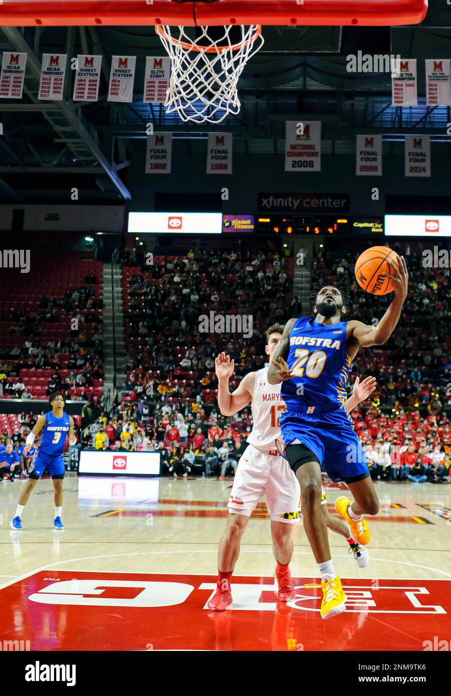 COLLEGE PARK, MD - NOVEMBER 19: Hofstra Pride guard Jalen Ray (20 ...
