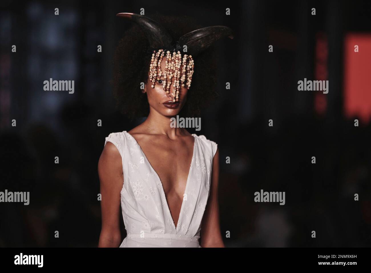 SP - Sao Paulo - 11/17/2021 - SAO PAULO, SAO PAULO FASHION WEEK - Santa ...