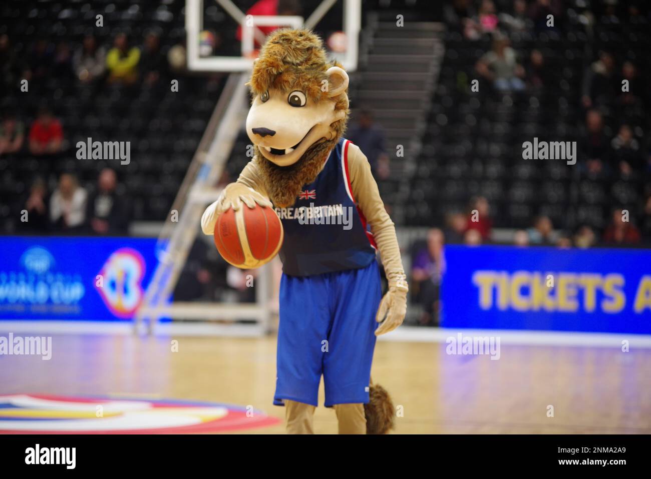 Britain mascot hi-res stock photography and images - Alamy