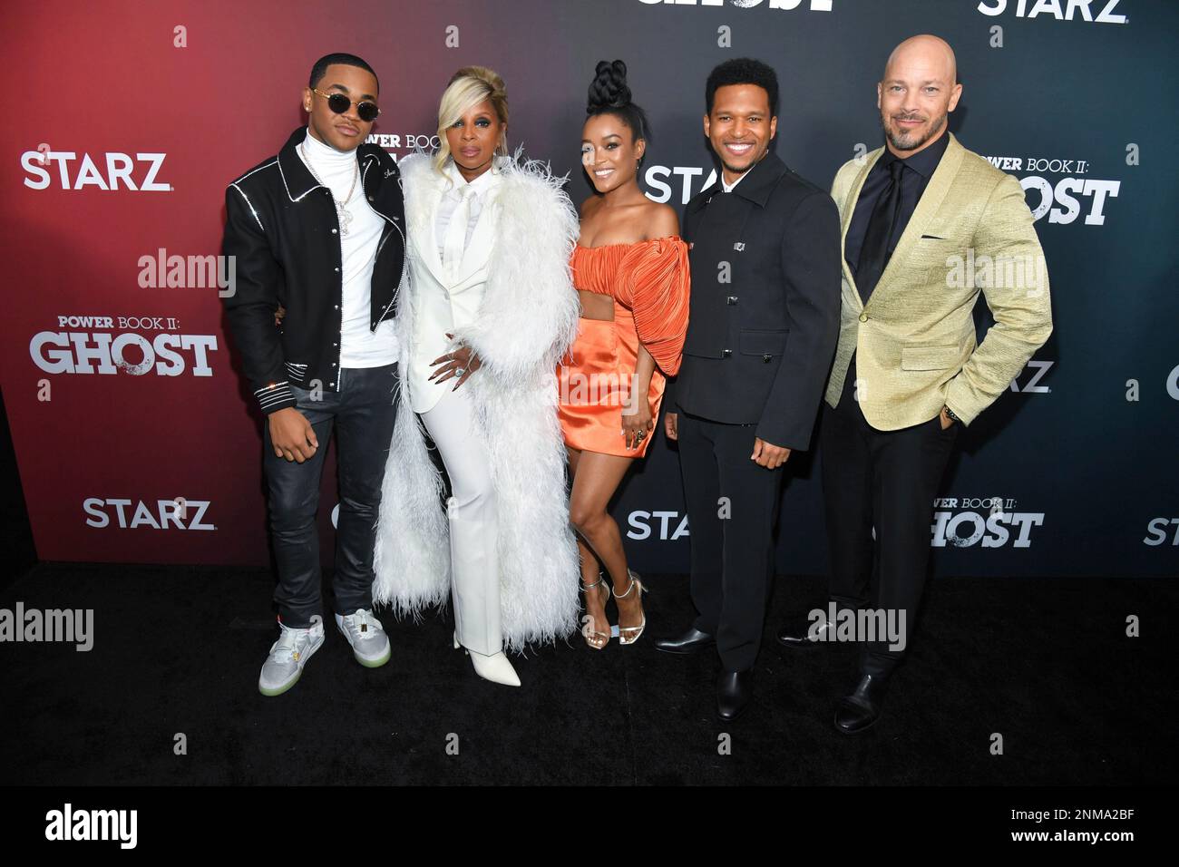 Photo by: NDZ/STAR MAX/IPx 2021 11/17/21 Michael Rainey Jr., Mary J. Blige, LaToya Tonodeo ...