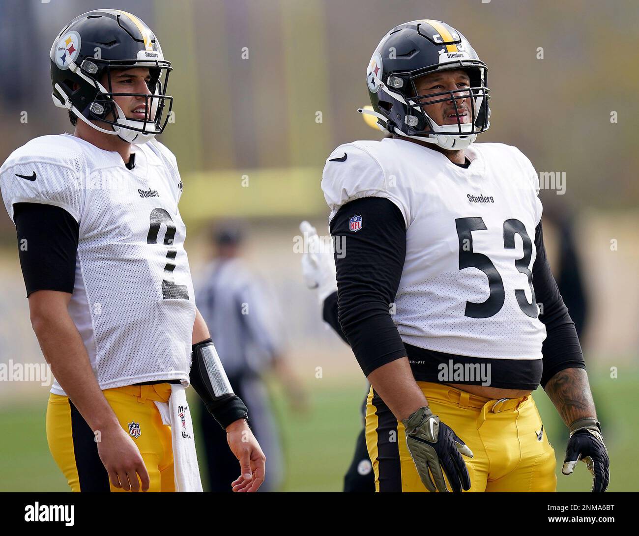 Pittsburgh Steelers quarterback Mason Rudolph stands with center ...