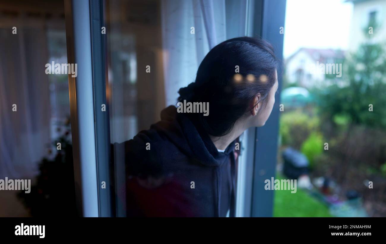Staring out of frame hi-res stock photography and images - Alamy