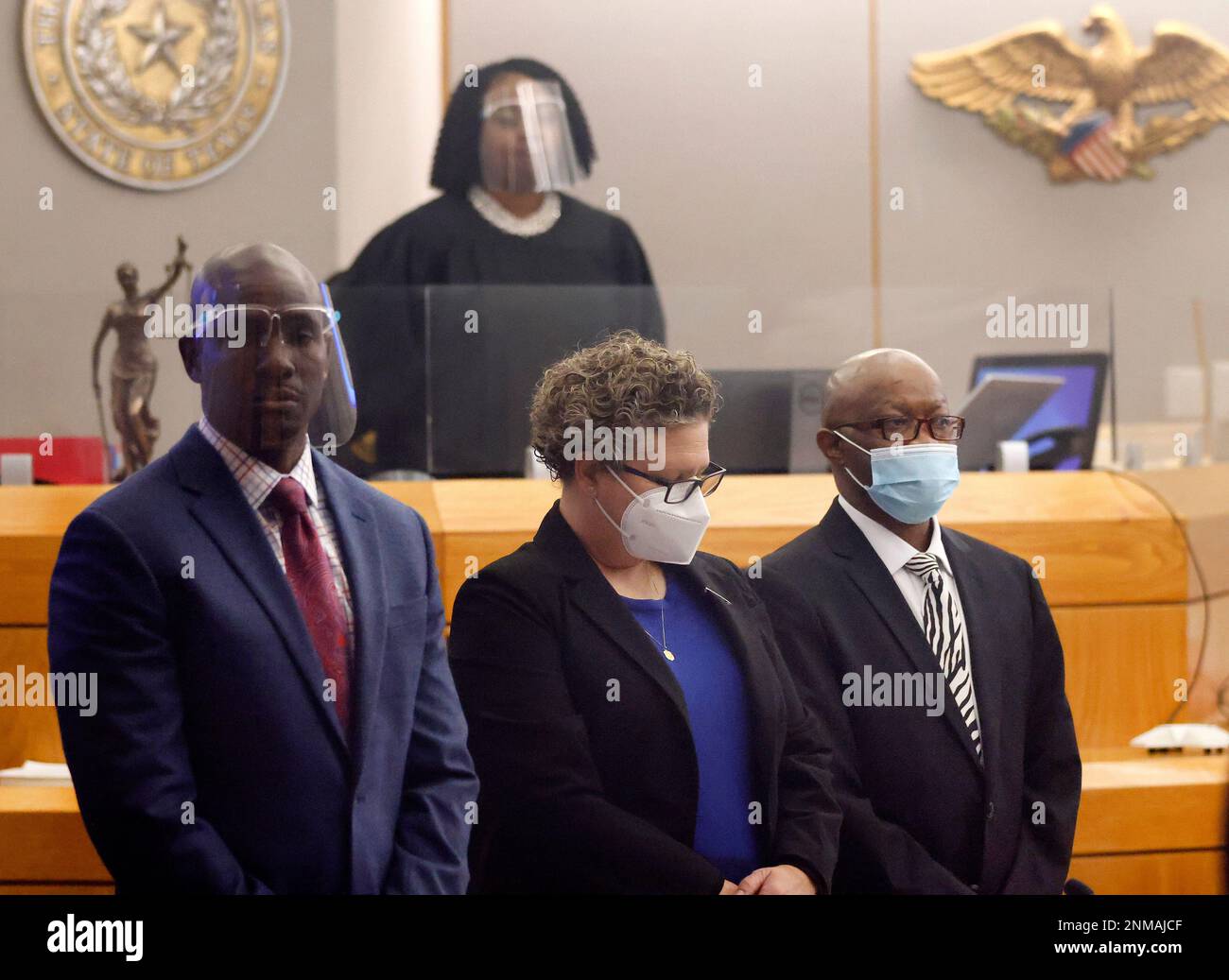 Billy Chemirmir, right, flanked by private investigator Tonia Silva ...