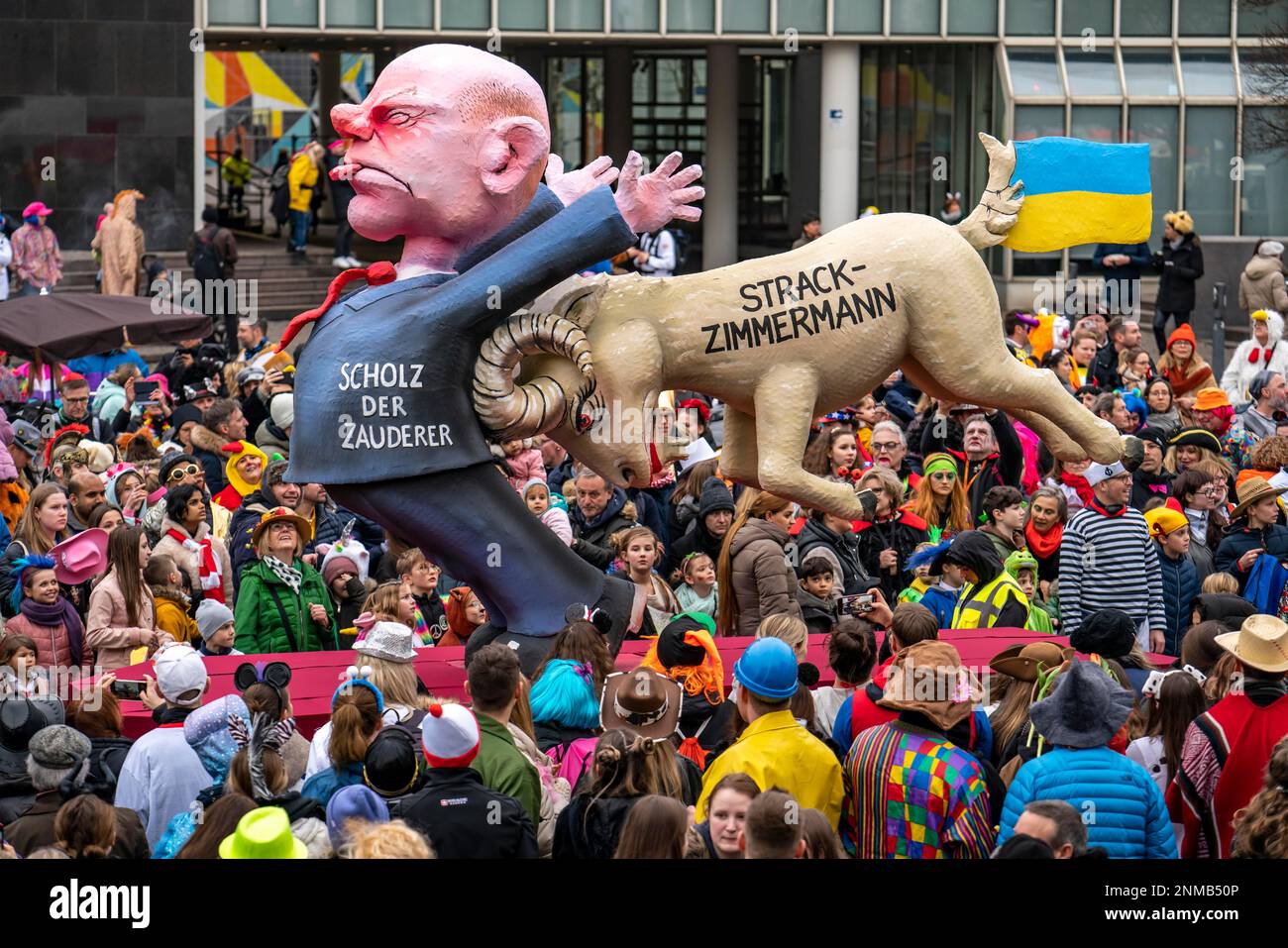 German carnival parade float hi-res stock photography and images - Alamy