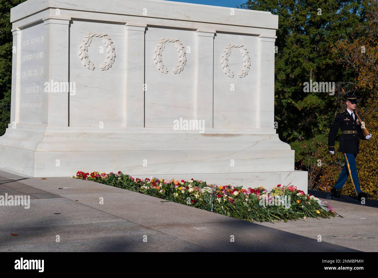 A tomb guard of the 3rd U.S. Infantry Regiment, known as "The Old Guard ...