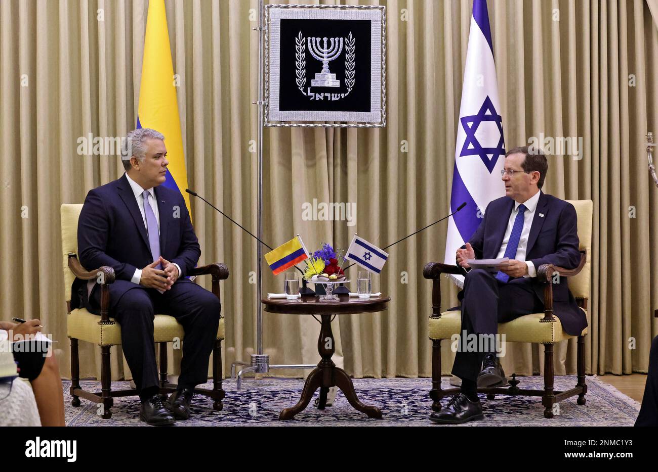 Israeli President Isaac Herzog, right, meets with Colombian President ...