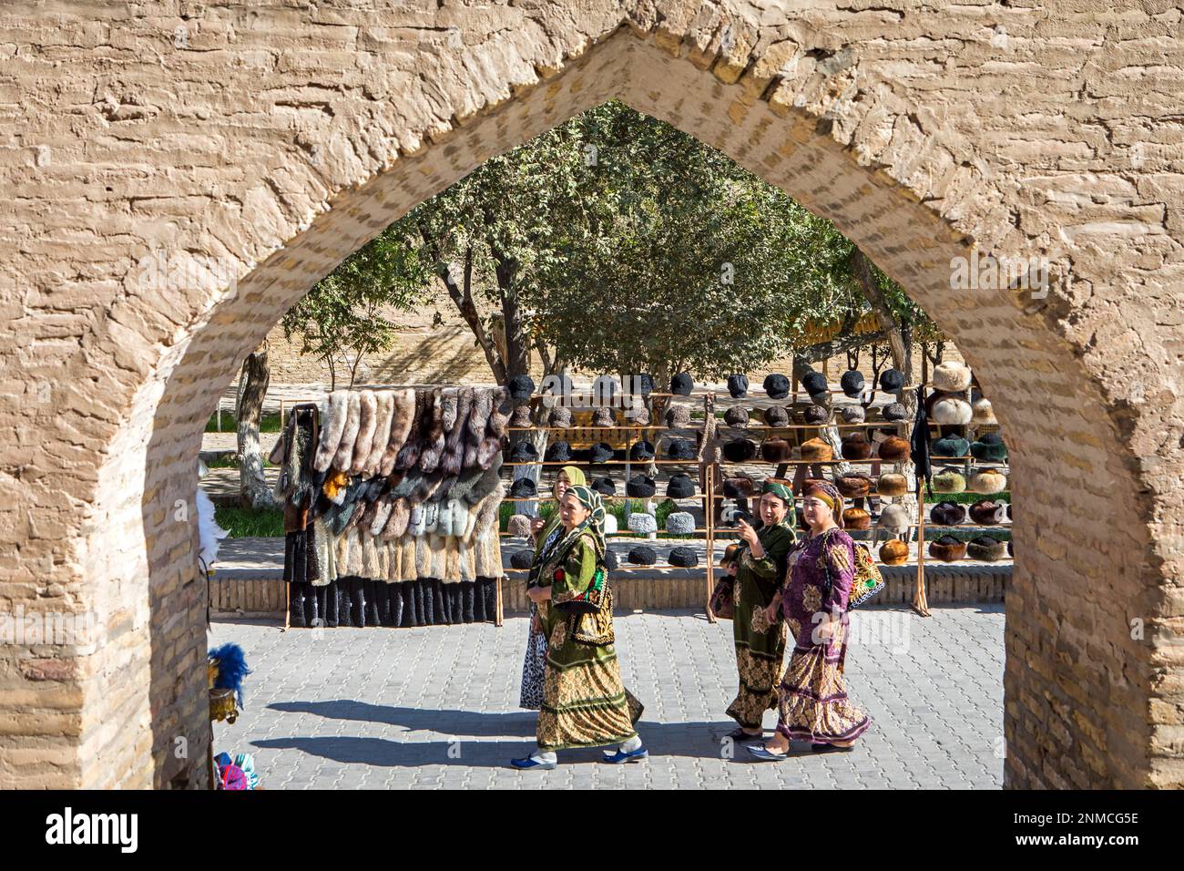 Street scene in Ichon-Qala or old city, Khiva, Uzbekistan Stock Photo ...