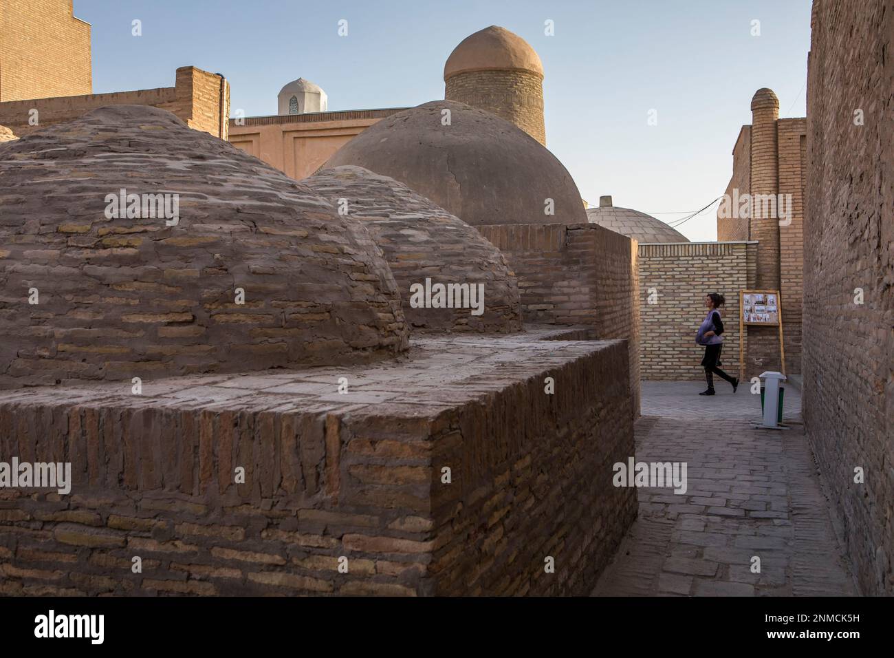 Street scene in Ichon-Qala, old city, Khiva, Uzbekistan Stock Photo - Alamy