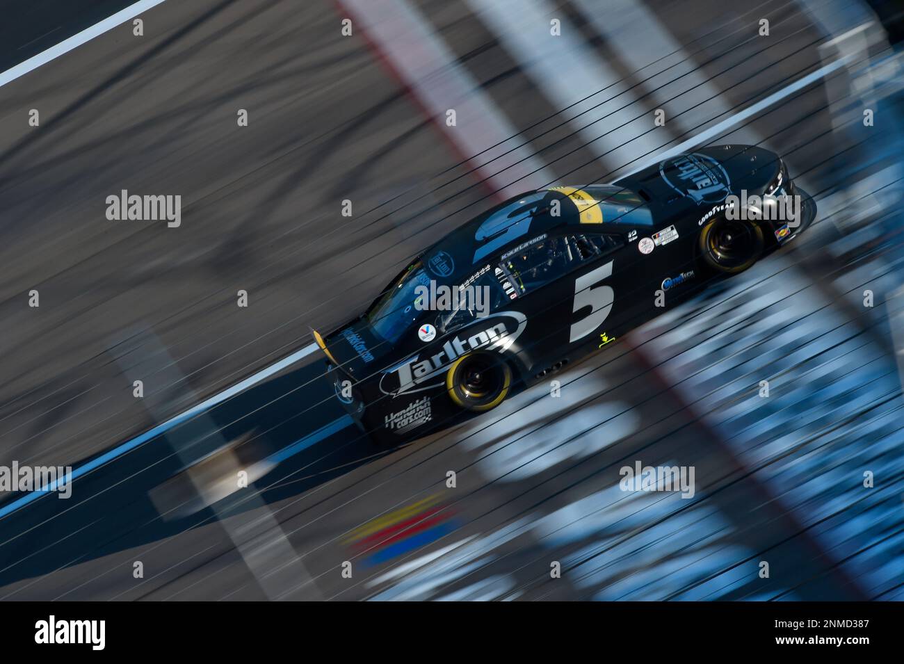 LAS VEGAS, NV - SEPTEMBER 26: Kyle Larson, driver of the #5 Hendrick ...