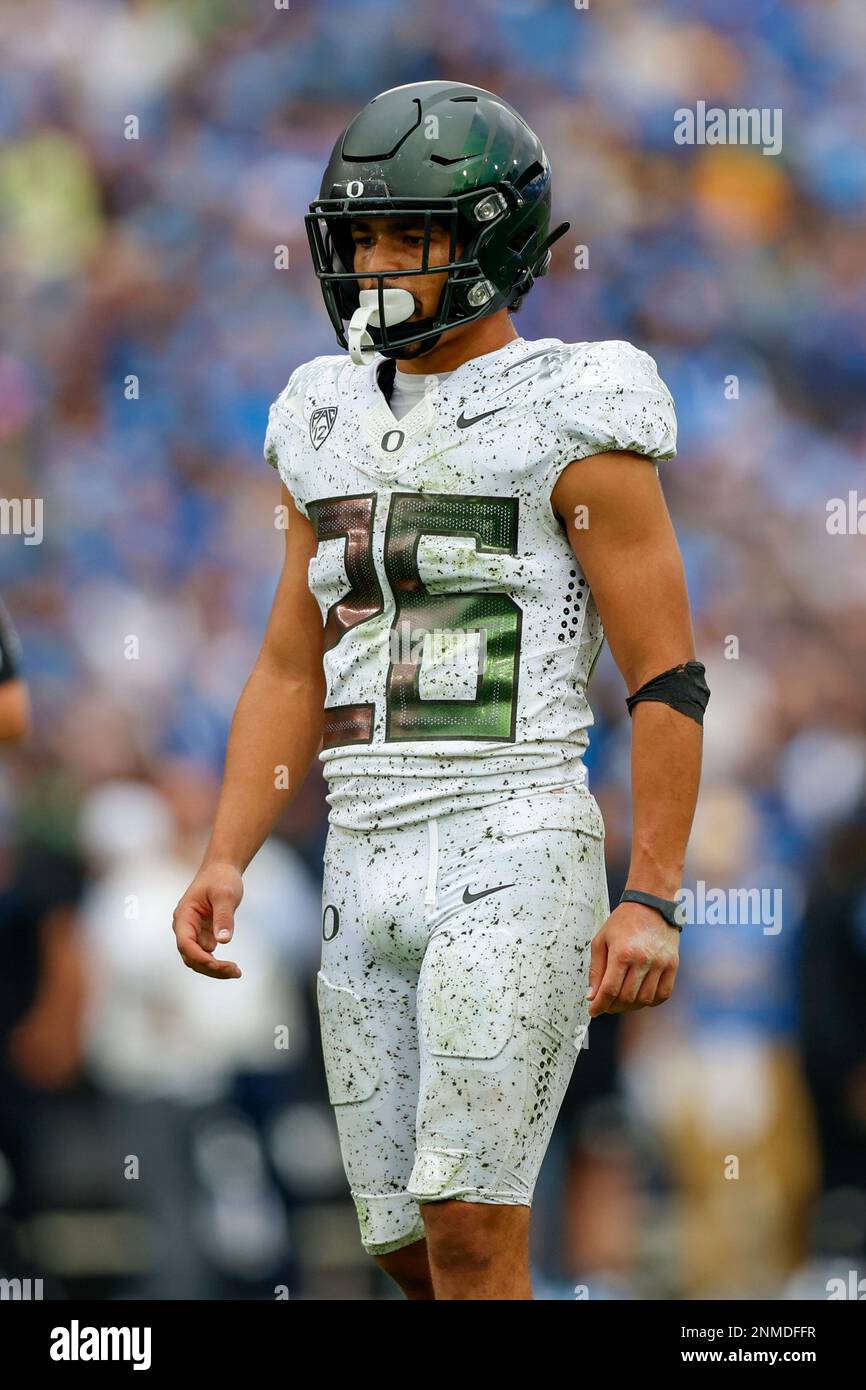 PASADENA, CA - OCTOBER 23: Oregon Ducks running back Travis Dye (26 ...