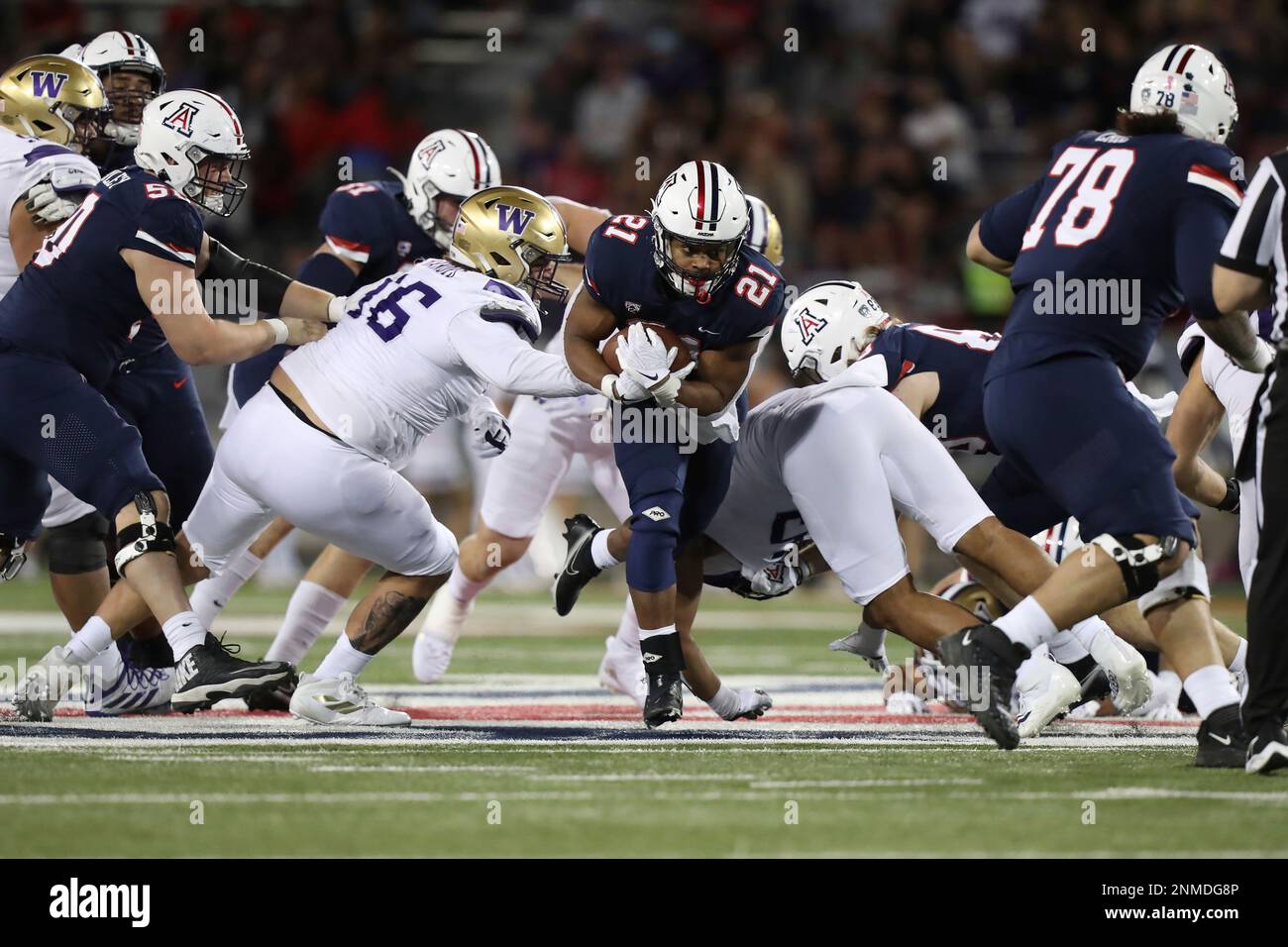 TUCSON, AZ - OCTOBER 22: University of Arizona Wildcat runningback #21 ...