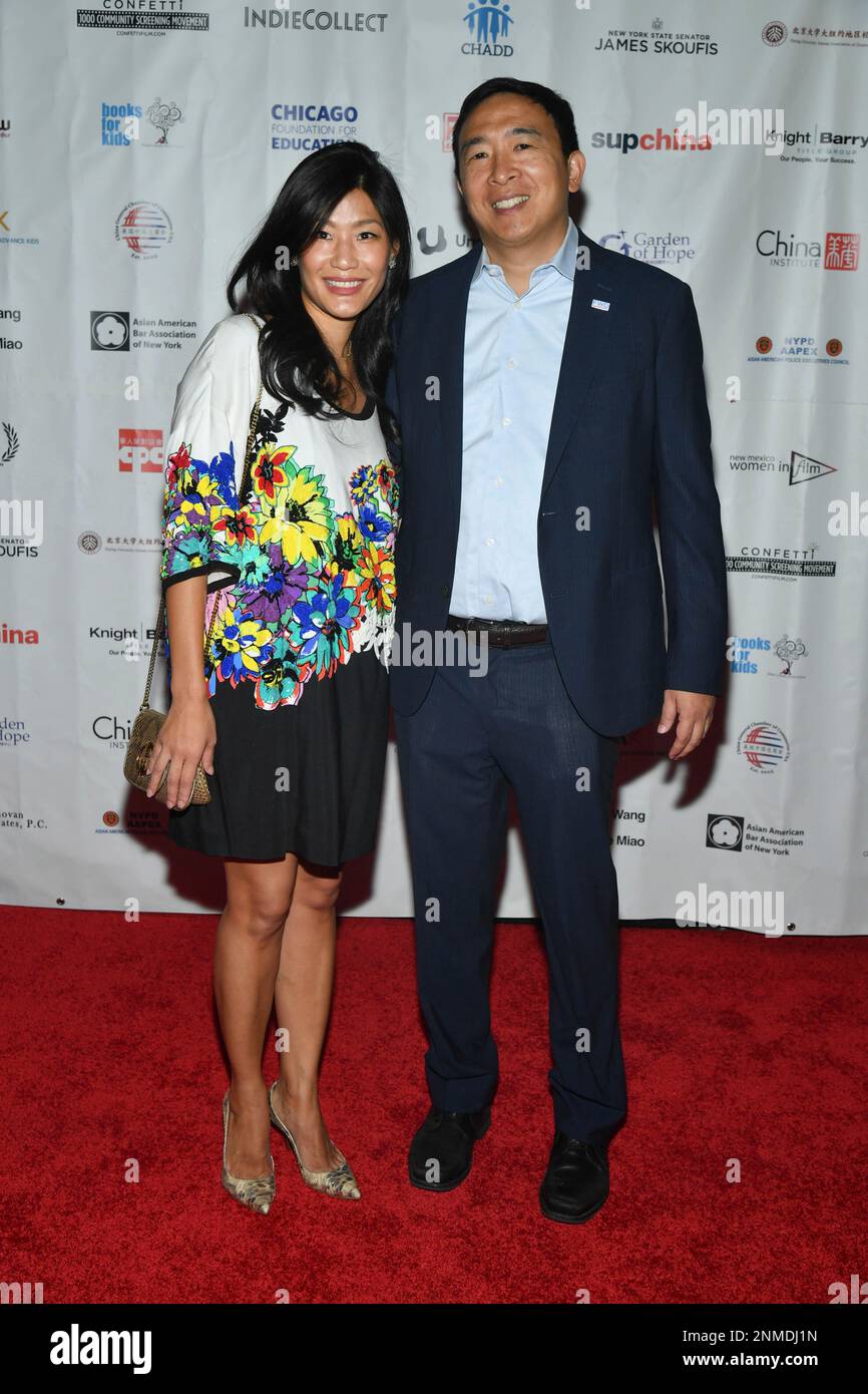 Photo by: NDZ/STAR MAX/IPx 2021 10/28/21 Evelyn Yang and Andrew Yang at the premiere of ...