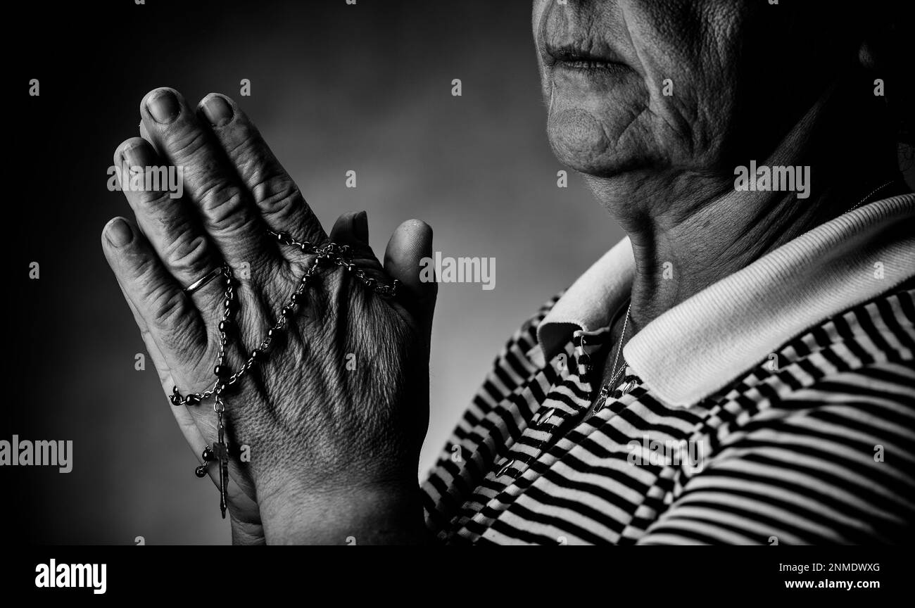 Old Woman And Rosary In Hand Black And White Stock Photos Images Alamy old-woman-and-rosary-in-hand-black-and-white-stock-photos-images-alamy