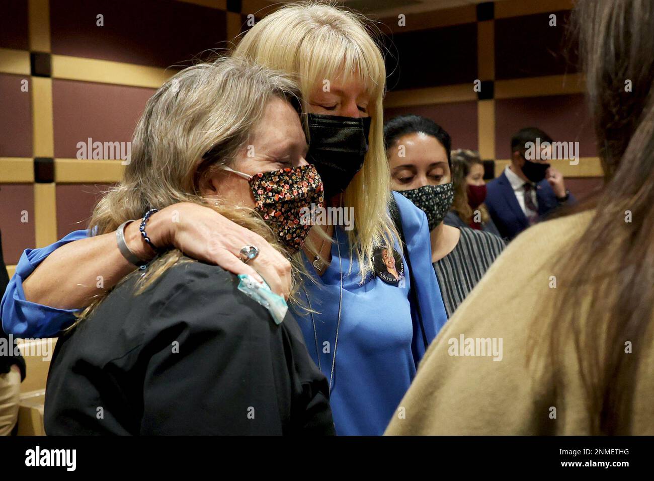 CORRECTS SPELLING OF FIRST NAME TO DEBBI, NOT DEBBIE - Debbi Hixon ...