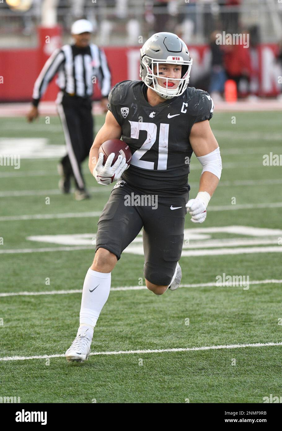 PULLMAN, WA - OCTOBER 16: Washington State running back Max Borghi (21 ...