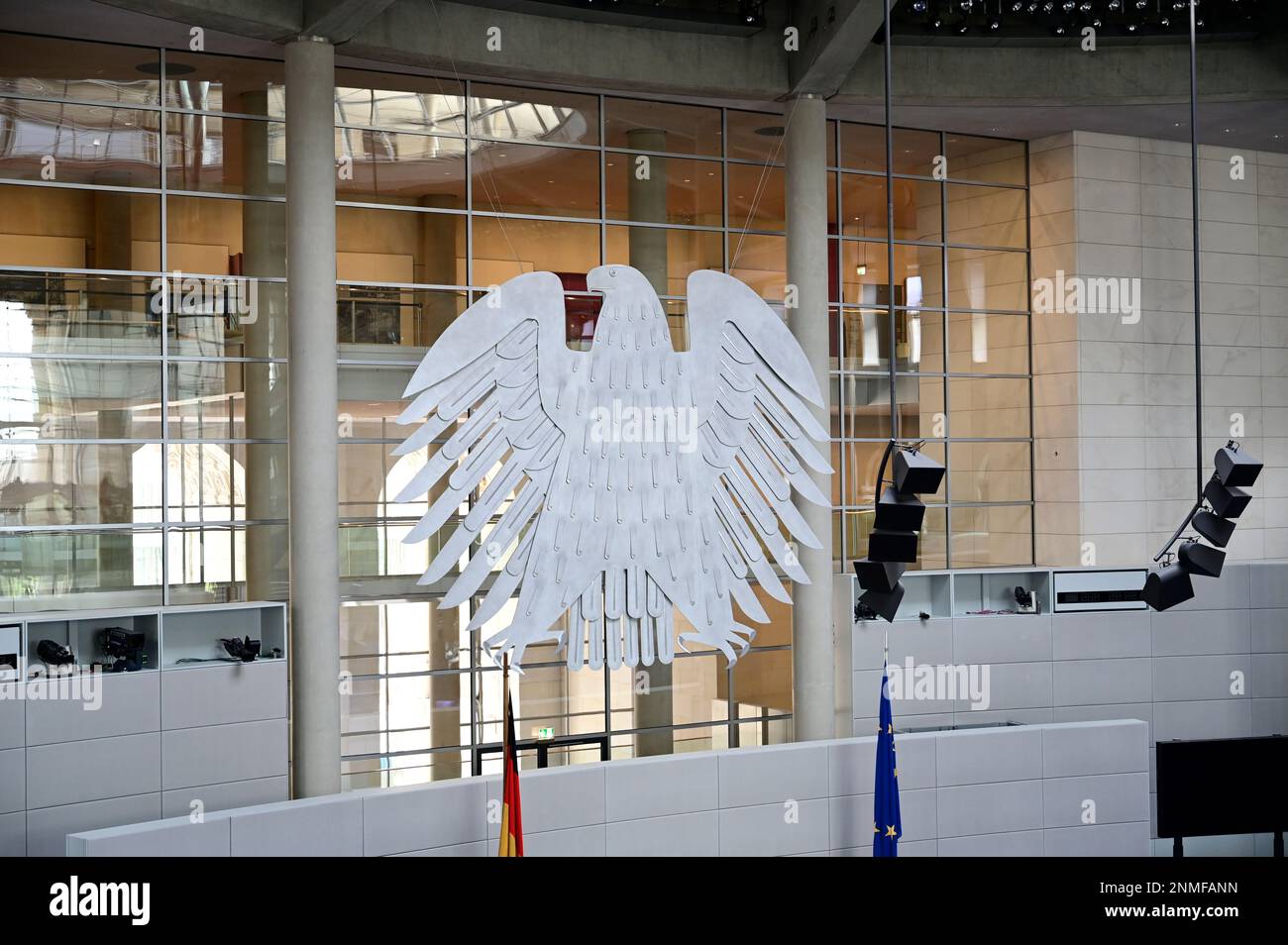 Sitzungssaal des Deutschen Bundestages im Reichstagsgebäude.Das ...