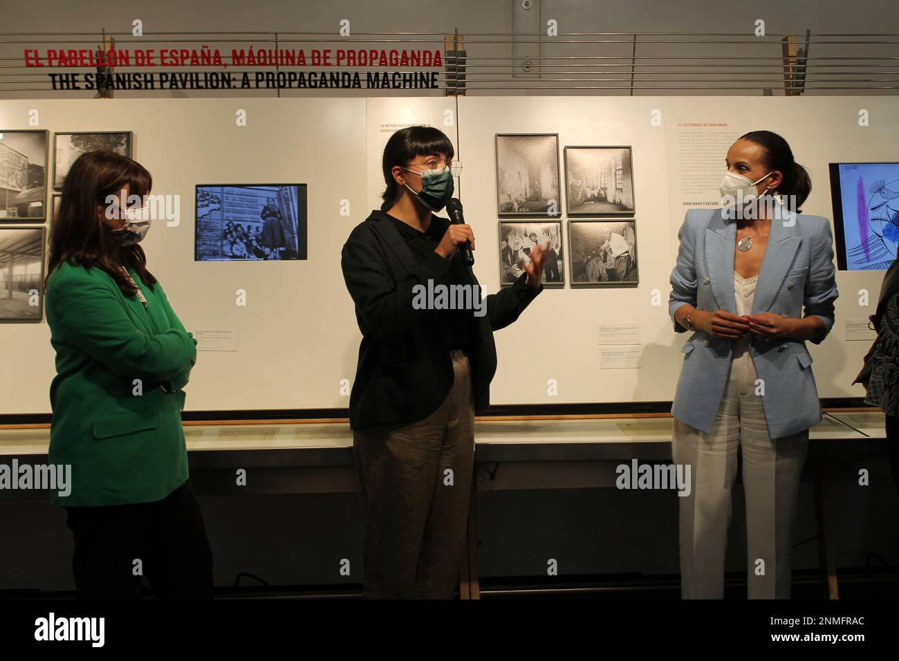 (L-R) The Deputy Mayor of Ciudad Real, Pilar Zamora; the curator of the ...