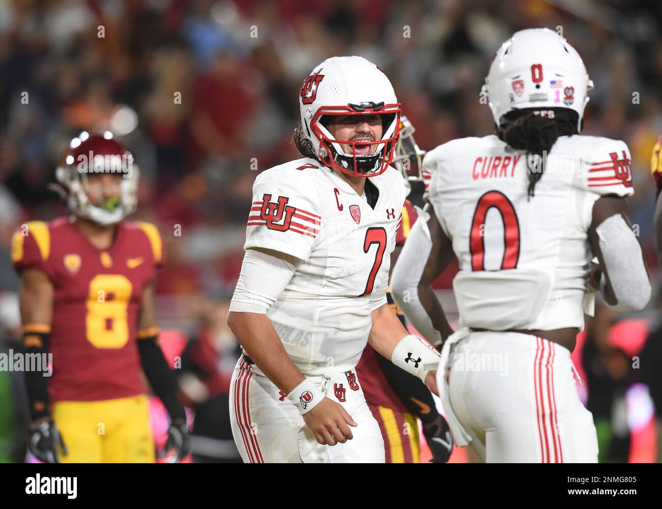 LOS ANGELES, CA - OCTOBER 09: Utah Utes quarterback Cameron Rising (7 ...
