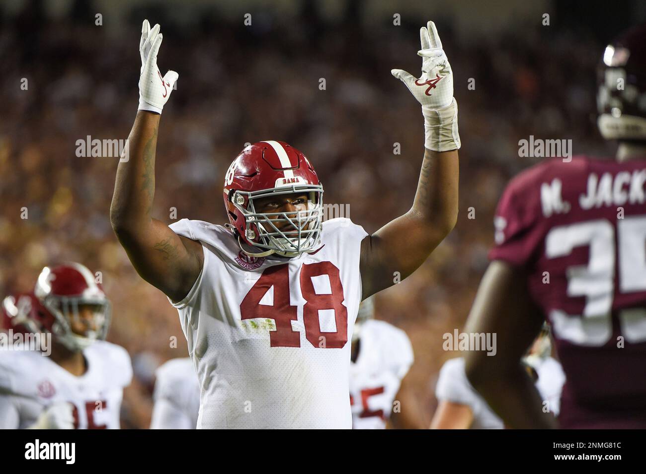 COLLEGE STATION, TX - OCTOBER 09: Alabama Crimson Tide defensive ...