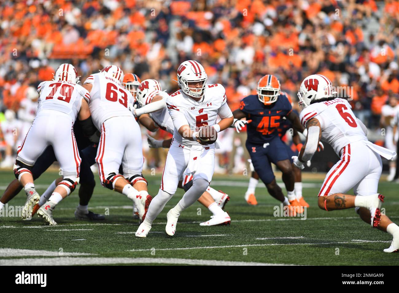 October 09, 2020: Wisconsin Badgers quarterback Graham Mertz (5 ...