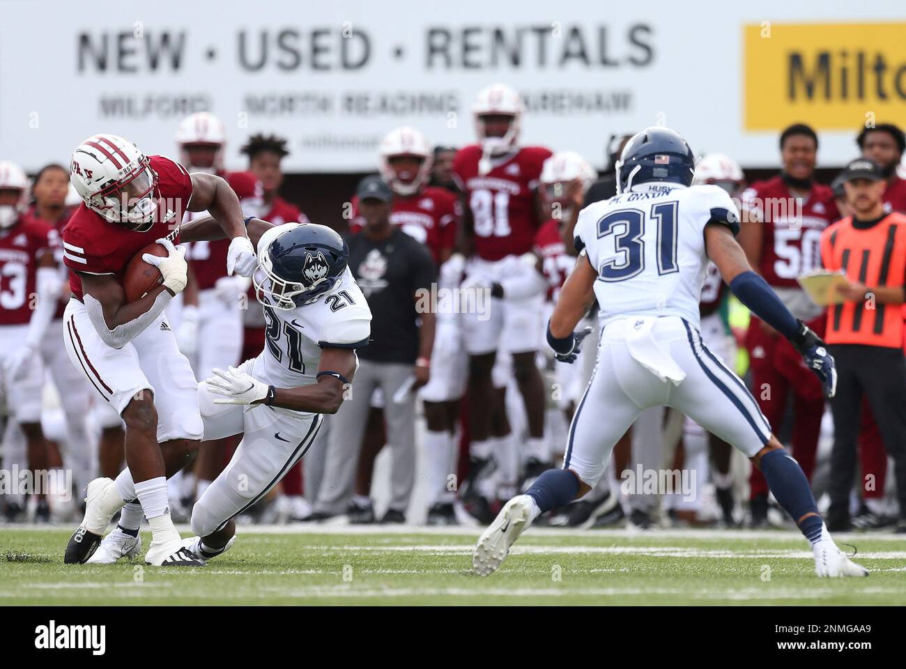 AMHERST, MA - OCTOBER 09: UMass Minutemen running back Ellis ...