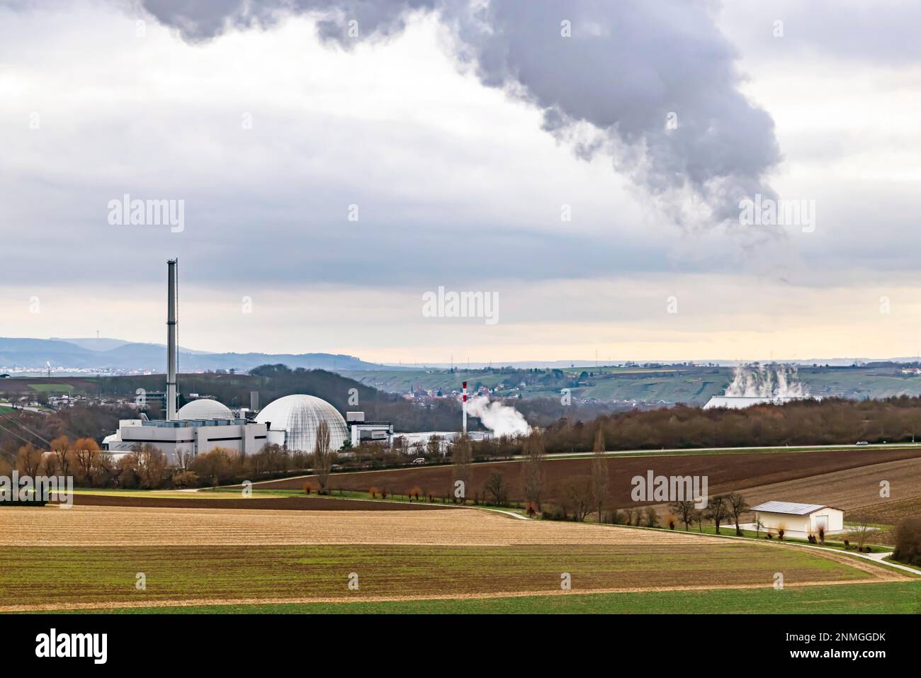 Neckarwestheim nuclear power plant, GKN, with reactor building, reactor ...