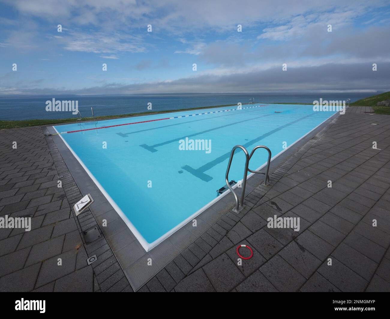 Infinity pool by the sea, thermal bath, heated outdoor pool Hofsos ...