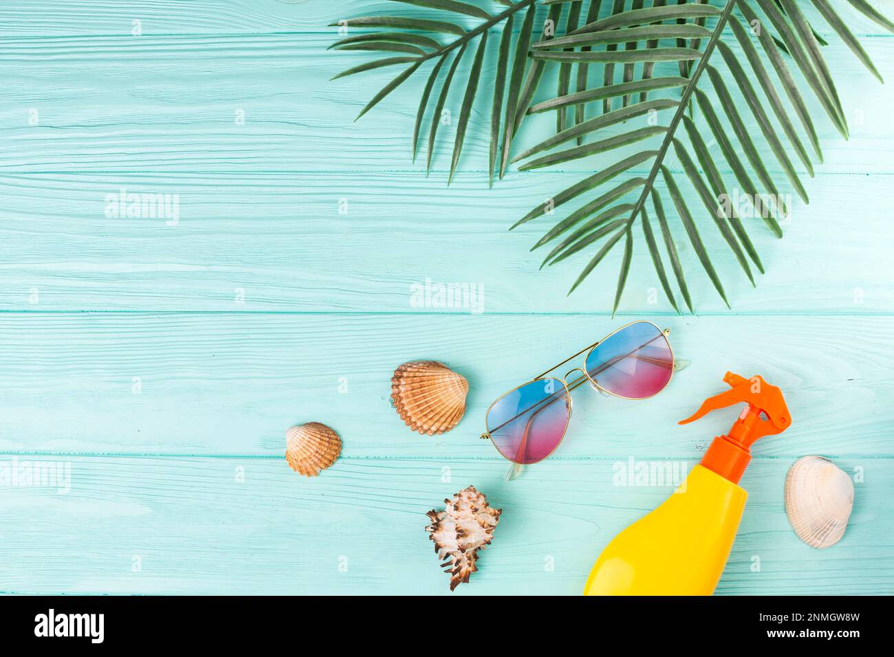 Beach composition hi-res stock photography and images - Alamy
