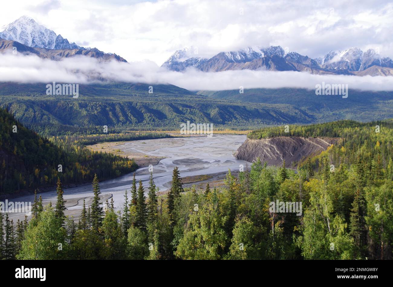 Riverbed of the Matanuska Glacier on Highway 1 near Palmer, Alaska ...