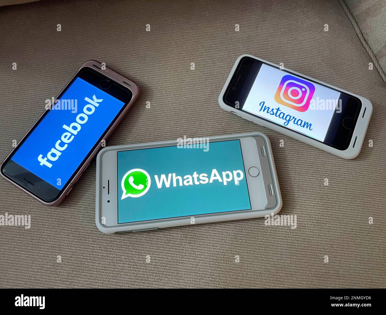 Photo by: STRF/STAR MAX/IPx 10/4/21 Facebook, Instagram and WhatsApp experience longest ...