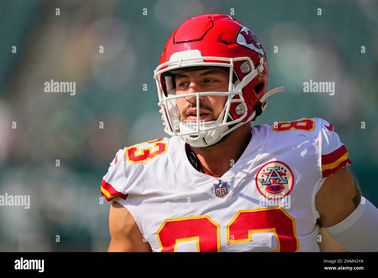 PHILADELPHIA, PA - OCTOBER 03: Kansas City Chiefs tight end Noah Gray ...