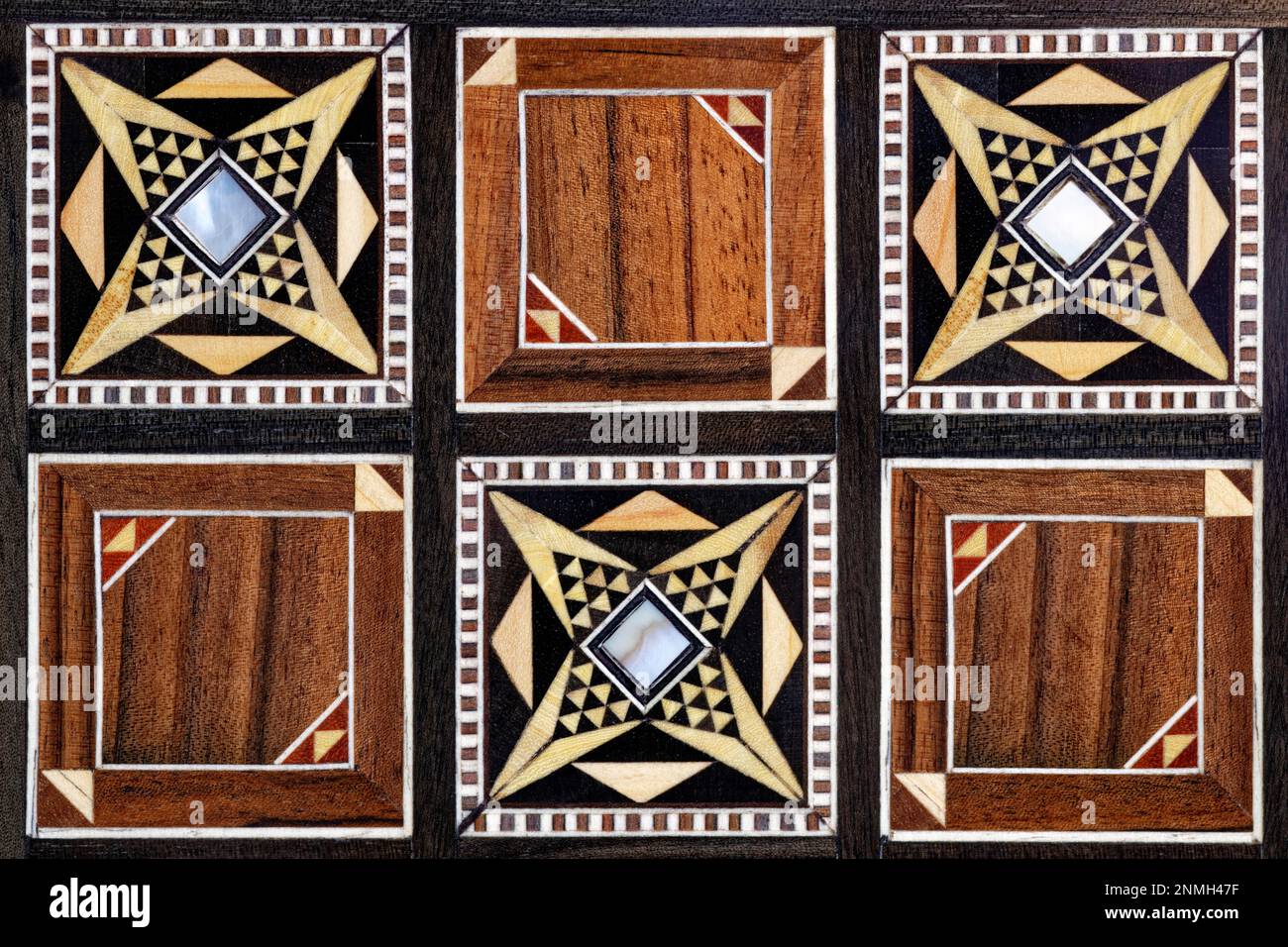 Wooden Chess Backgammon Game, Oriental Design, Handicraft from Damascus ...