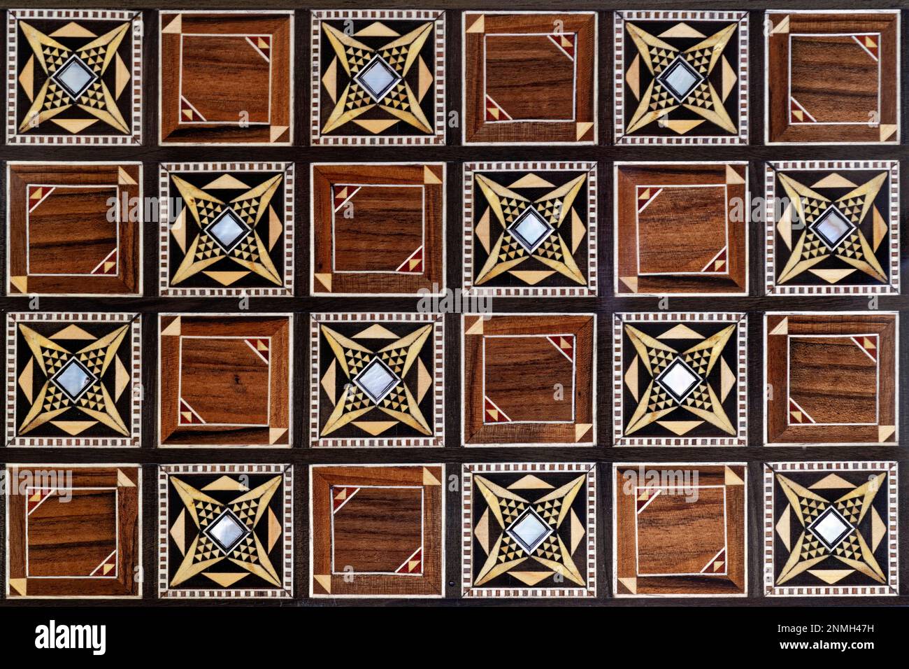 Wooden Chess Backgammon Game, Oriental Design, Handicraft from Damascus ...