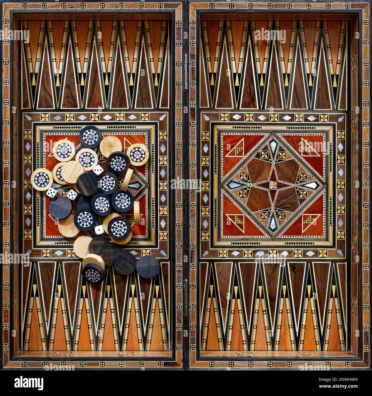 Wooden chess backgammon game, oriental design, handicraft from Damascus ...